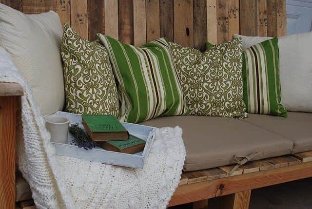 50 Ravishing DIY Sofa Plans For Your Home