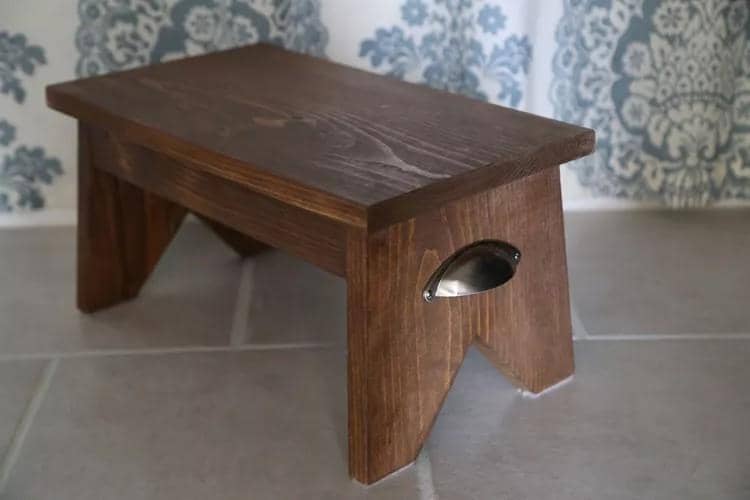 10 Attractive DIY Step Stool Plans You Can Build Today