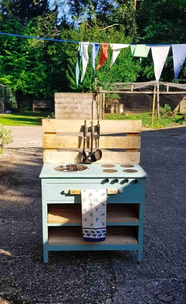 11 DIY Outdoor Mud Kitchen Ideas For Your Kids - Pro Tool Guide