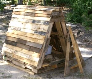 10 Free DIY Goat Shelter Plans to Build Now {Must Checkout}